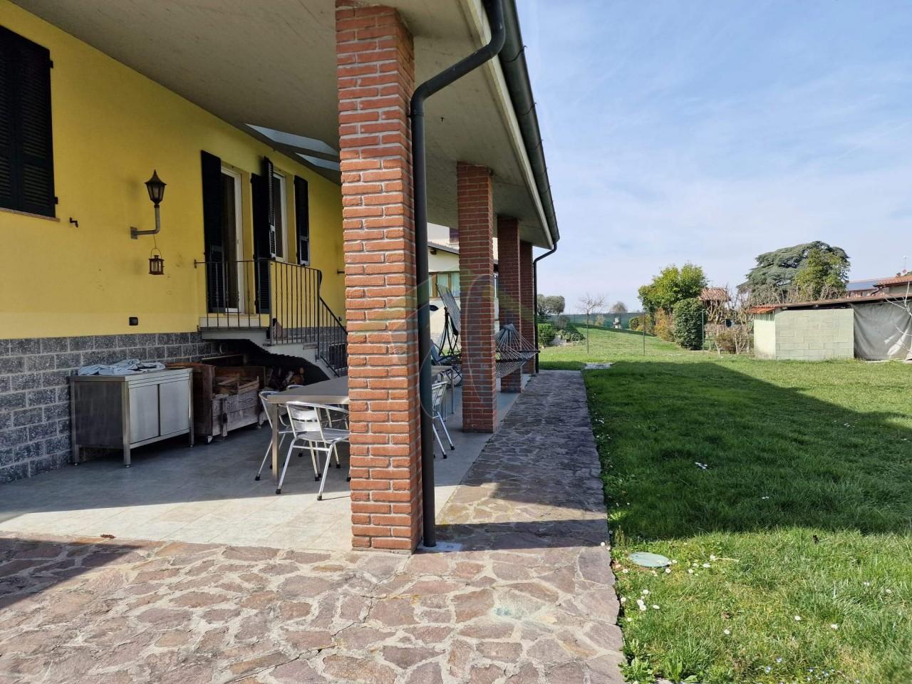 Villa in vendita a Calendasco