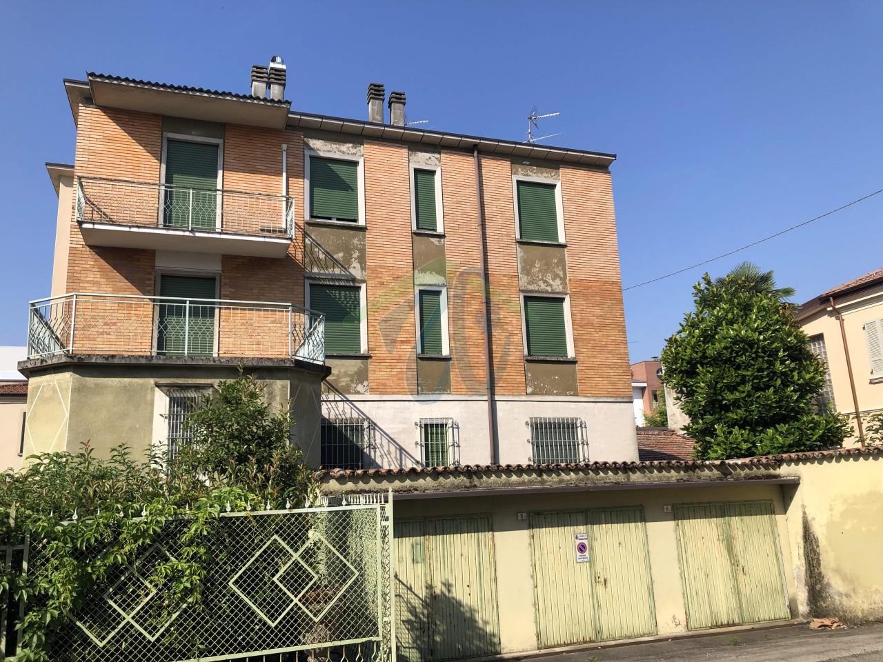 Palazzo in vendita a Fiorenzuola D'Arda