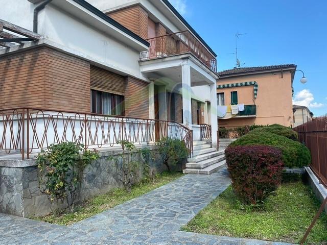 Villa in vendita a Sarmato