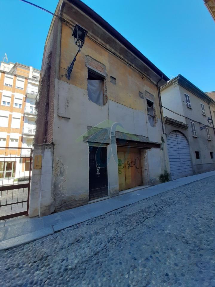 Appartamento in vendita a Piacenza