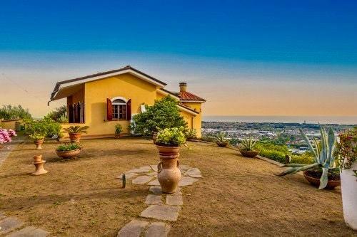Villa in vendita a Massa