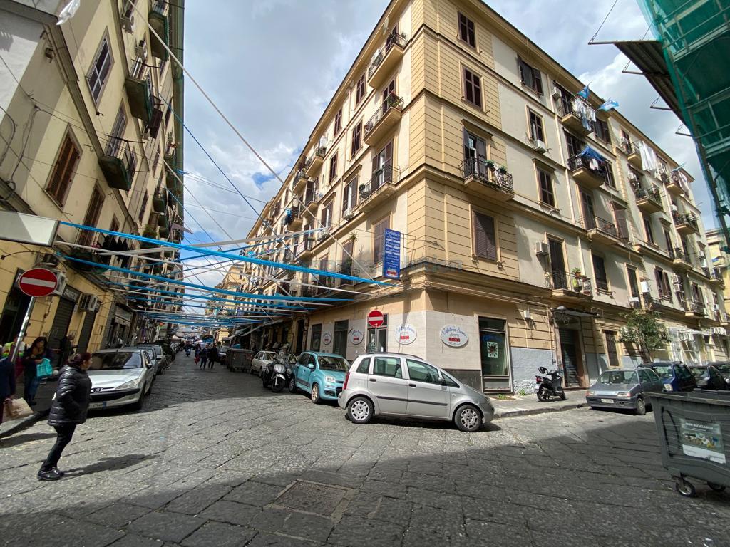 Negozio in vendita a Napoli