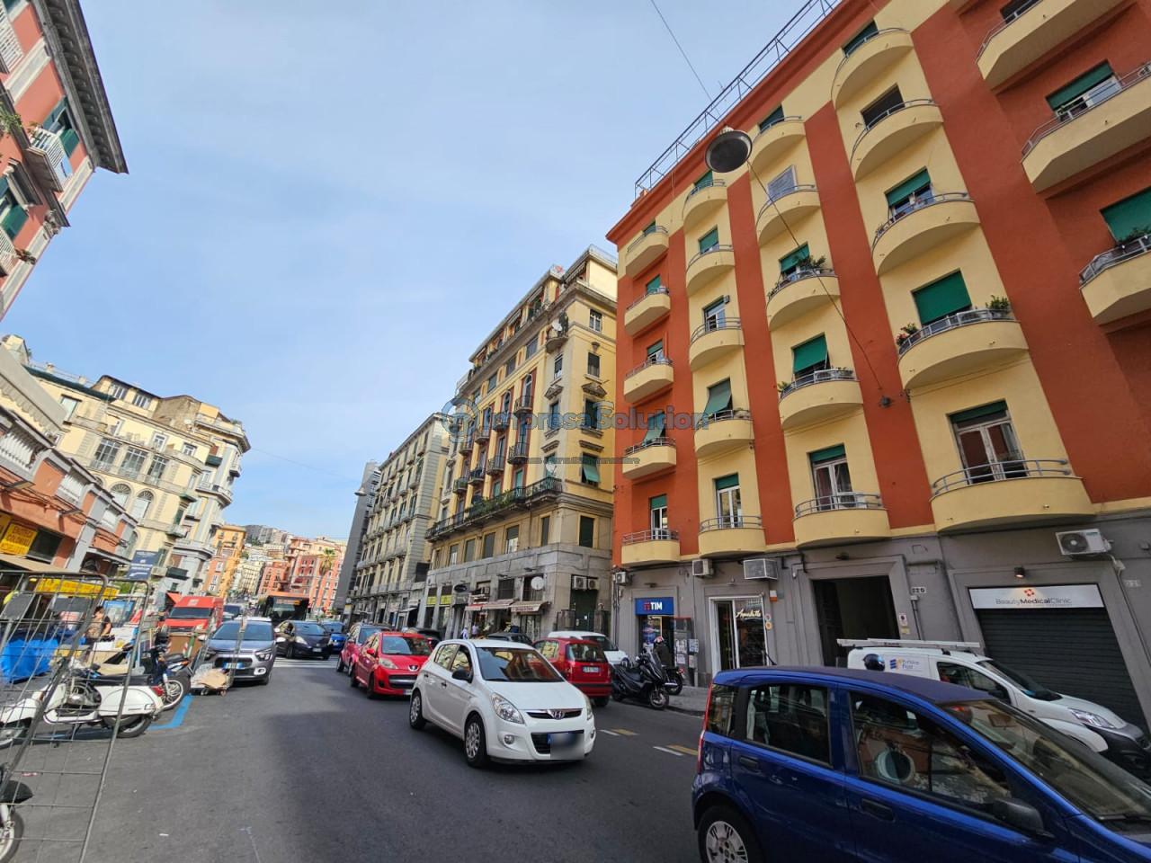 Negozio in vendita a Napoli