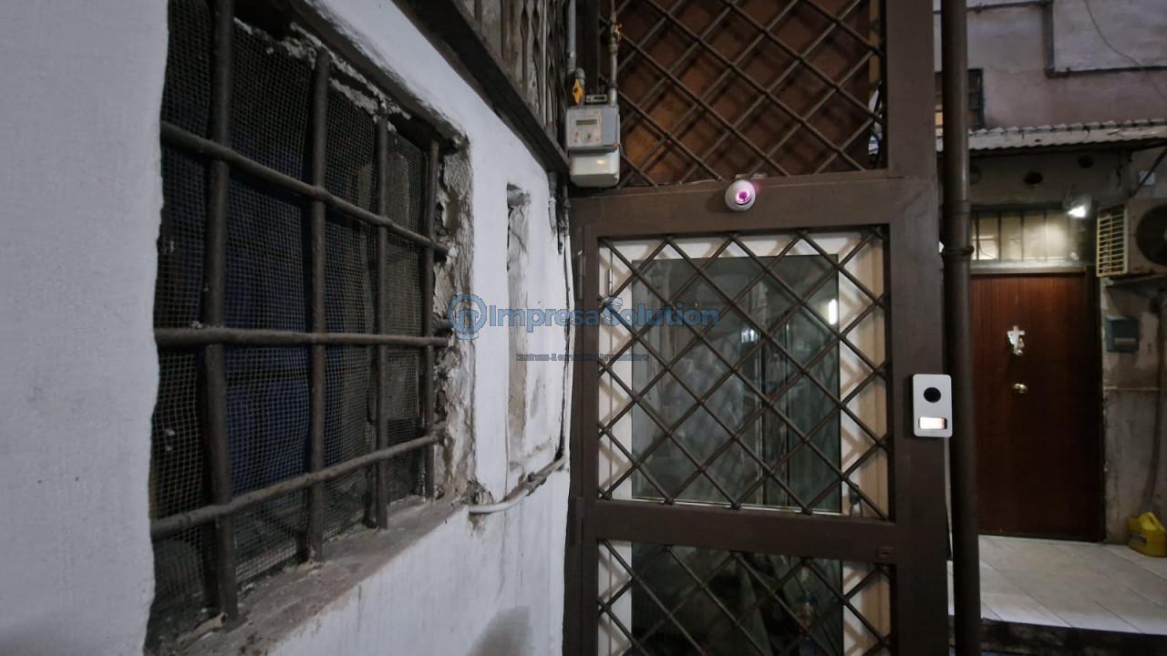 Magazzino in affitto a Napoli