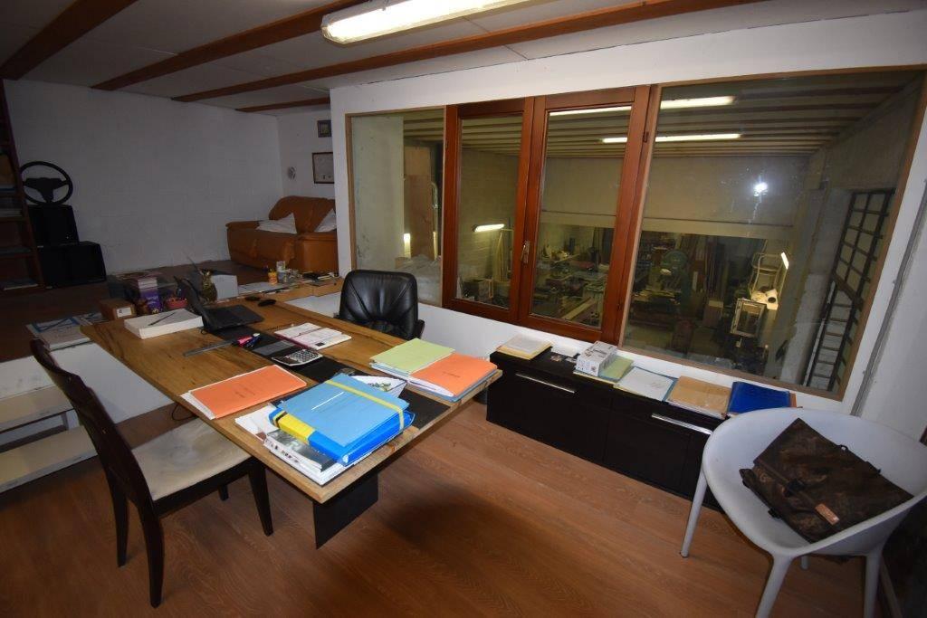 Capannone in vendita a Legnano