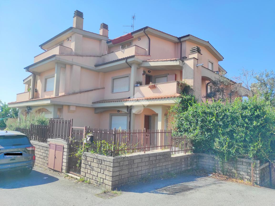 Appartamento in vendita a Lariano