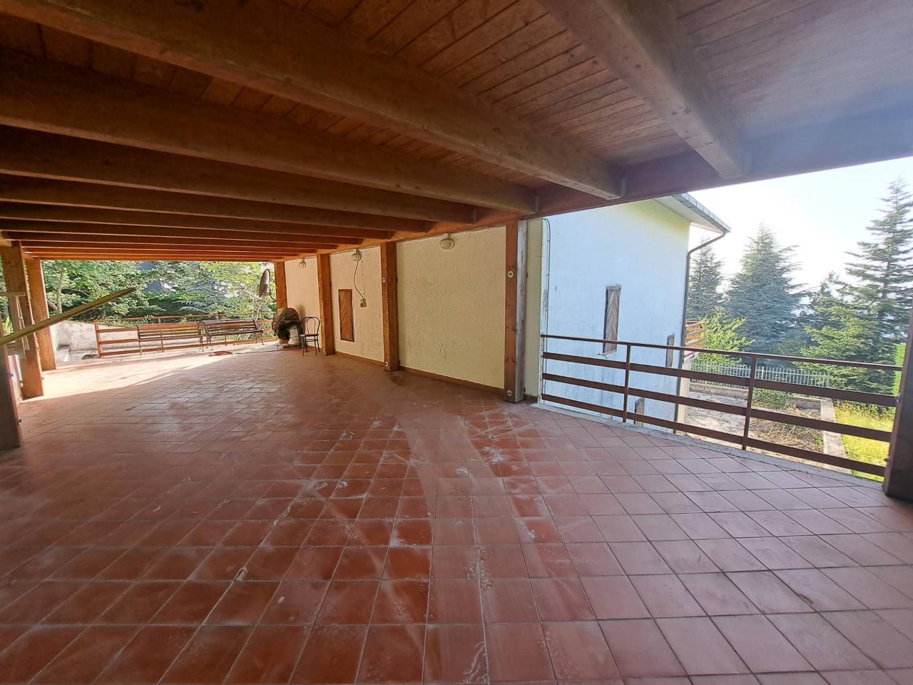 Casa indipendente in vendita a Valle Castellana Foto-46