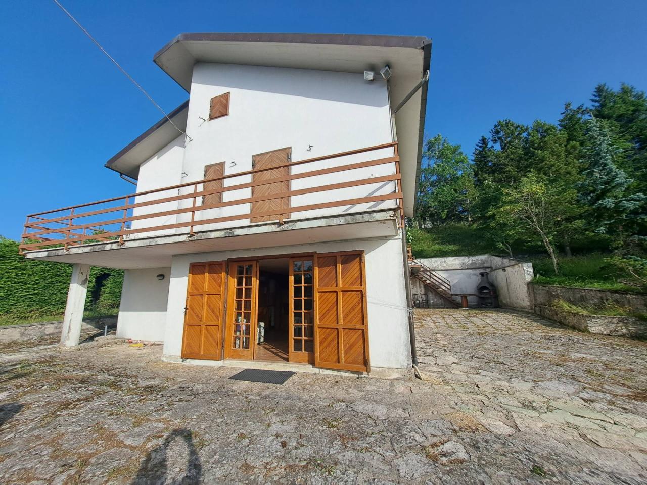 Casa indipendente in vendita a Valle Castellana Foto-2