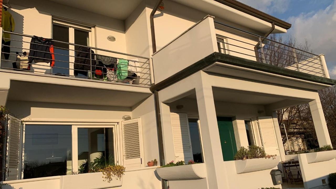 Villa bifamiliare in vendita a Massa