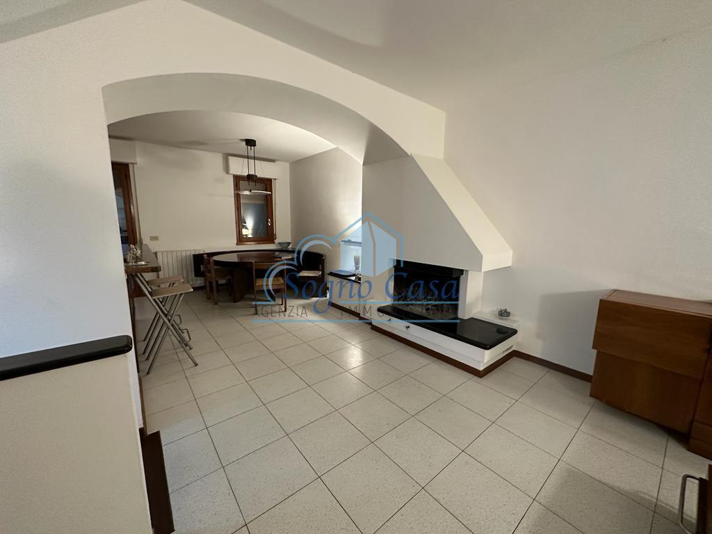 Villa a schiera in vendita a Luni