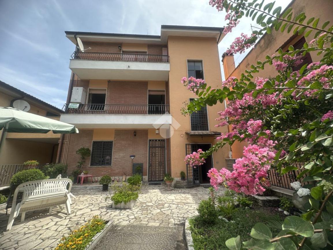 Appartamento in vendita a Riano