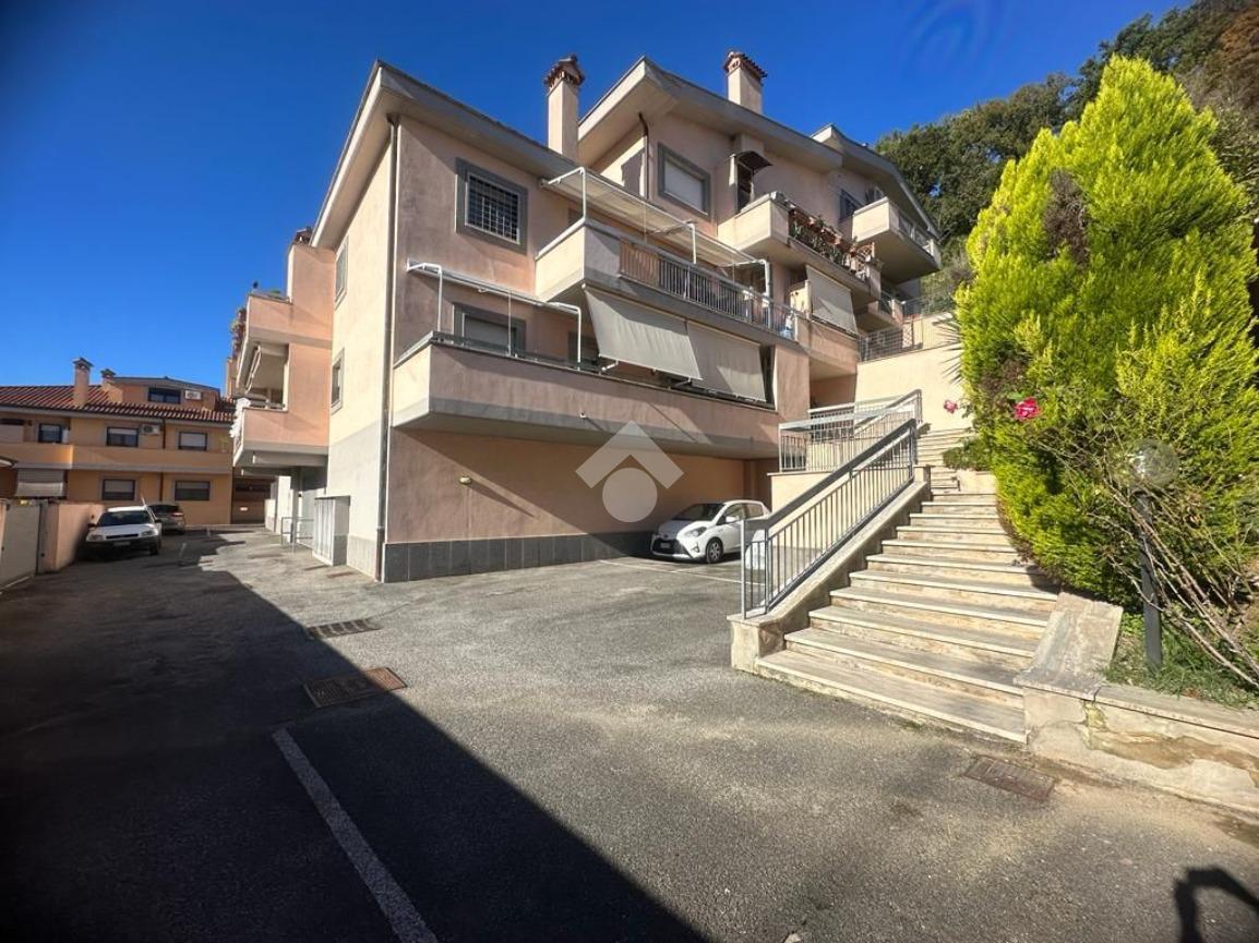 Appartamento in vendita a Riano