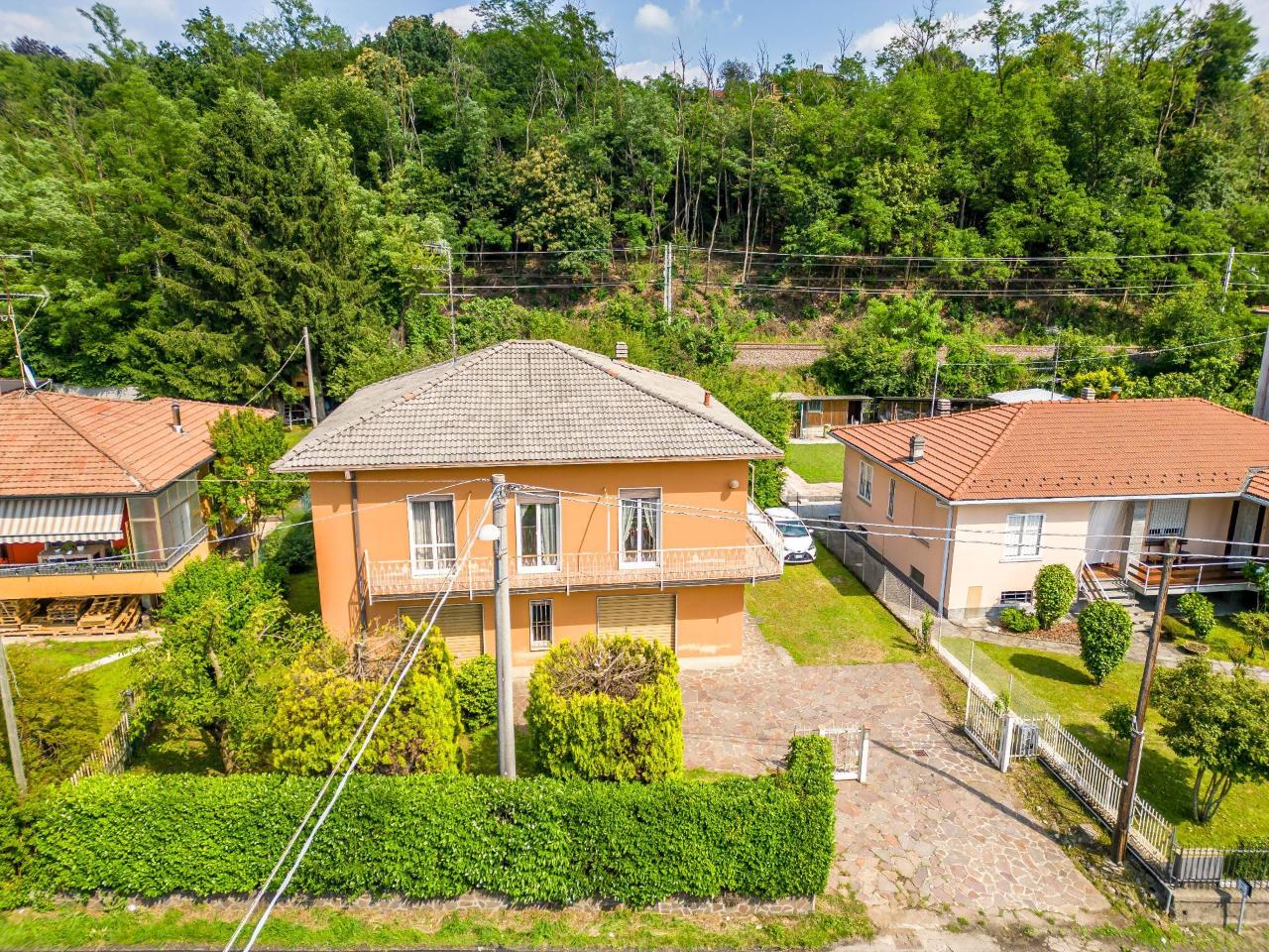 Casa indipendente in vendita a Castronno