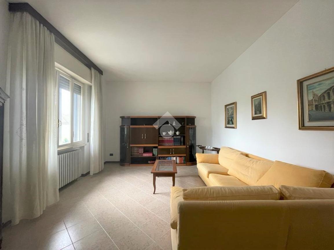 Villa in vendita a Mantova