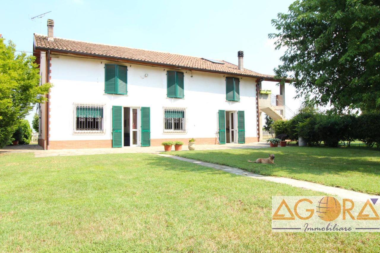 Casa indipendente in vendita a Alessandria