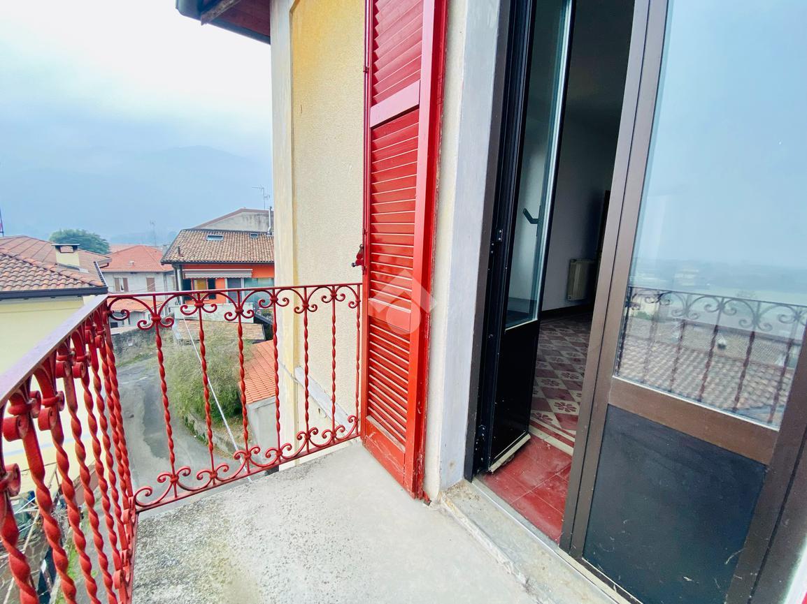 Appartamento in vendita a Erba