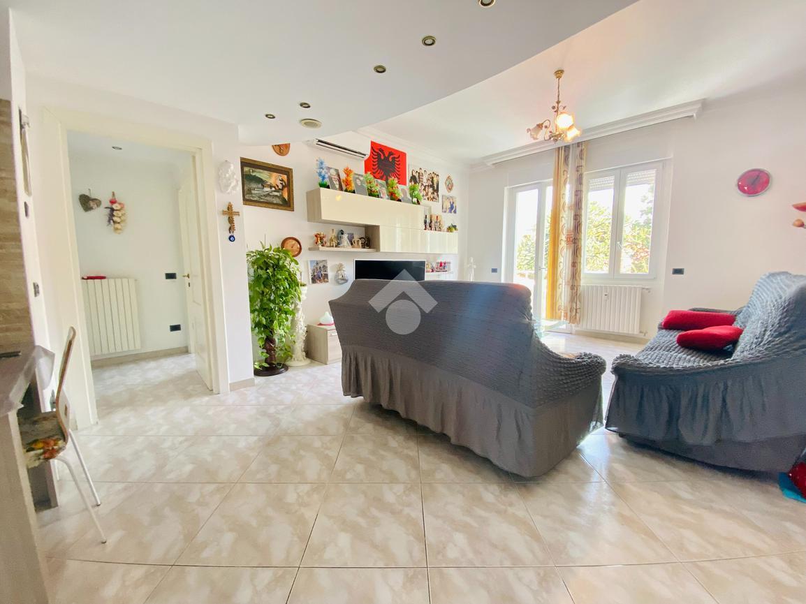 Appartamento in vendita a Cantu'