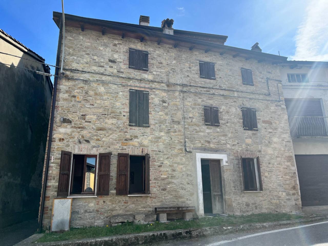 Casa indipendente in vendita a Vernasca