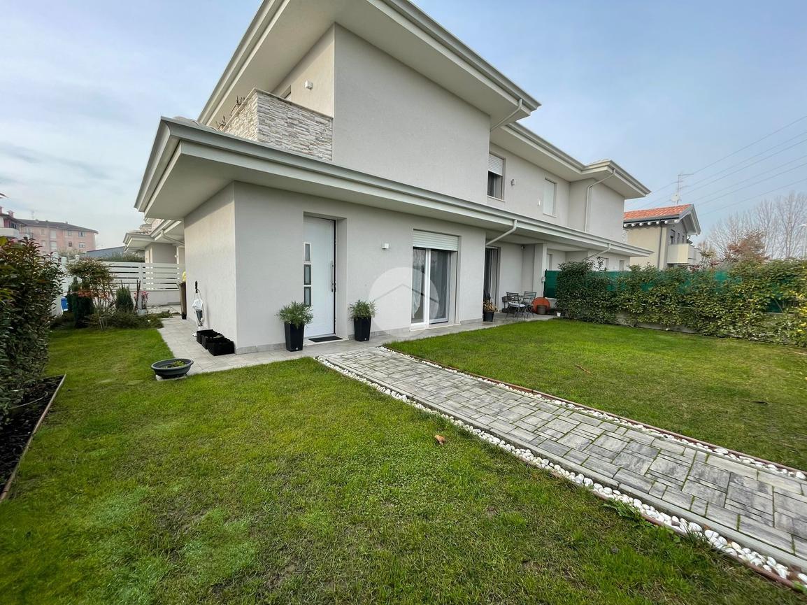 Villa in vendita a San Giorgio Bigarello