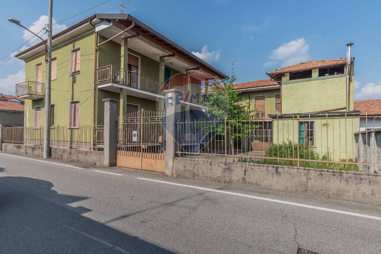 Quadrilocale in VI Adua 5, Castano Primo