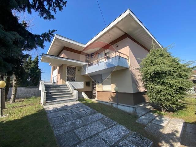 Villa in vendita a Arconate