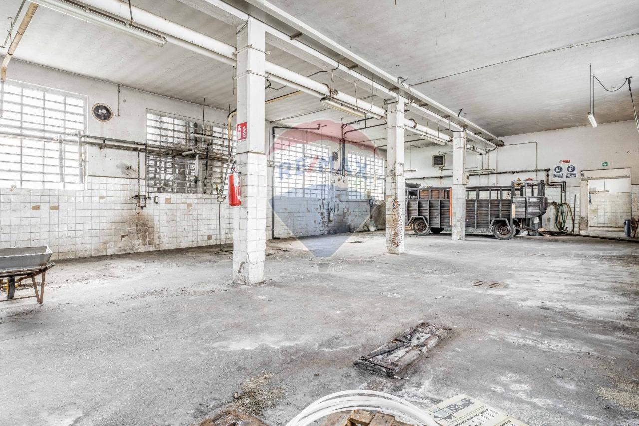 Capannone in vendita a Turbigo