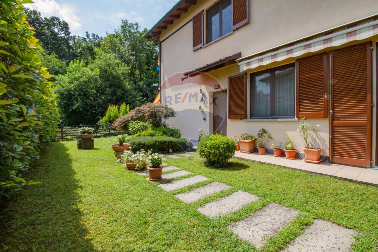 Casa indipendente in vendita a Travedona Monate