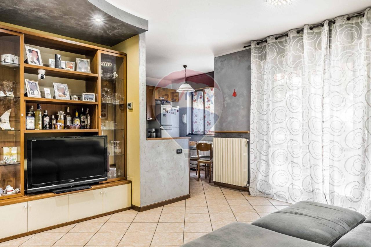 Appartamento in vendita a Cardano Al Campo