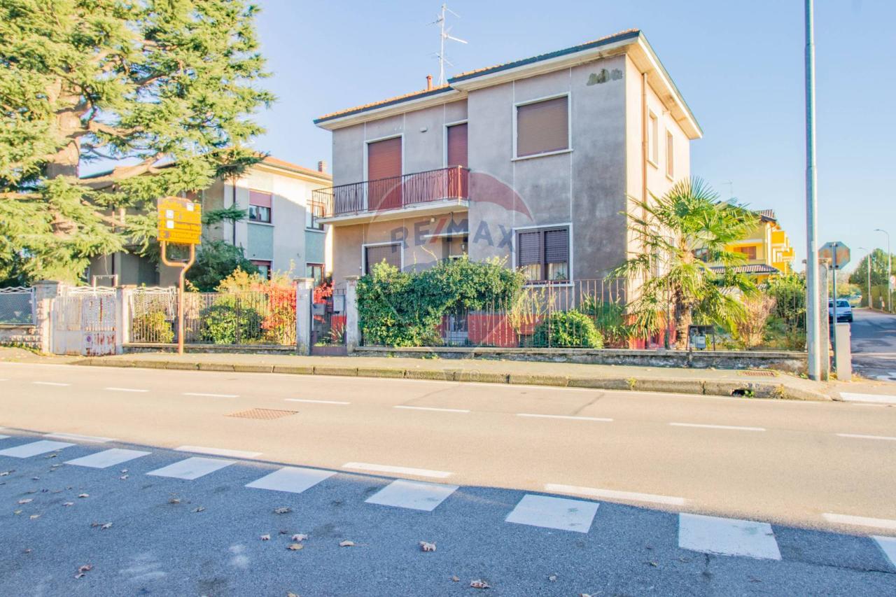 Casa indipendente in vendita a Rescaldina
