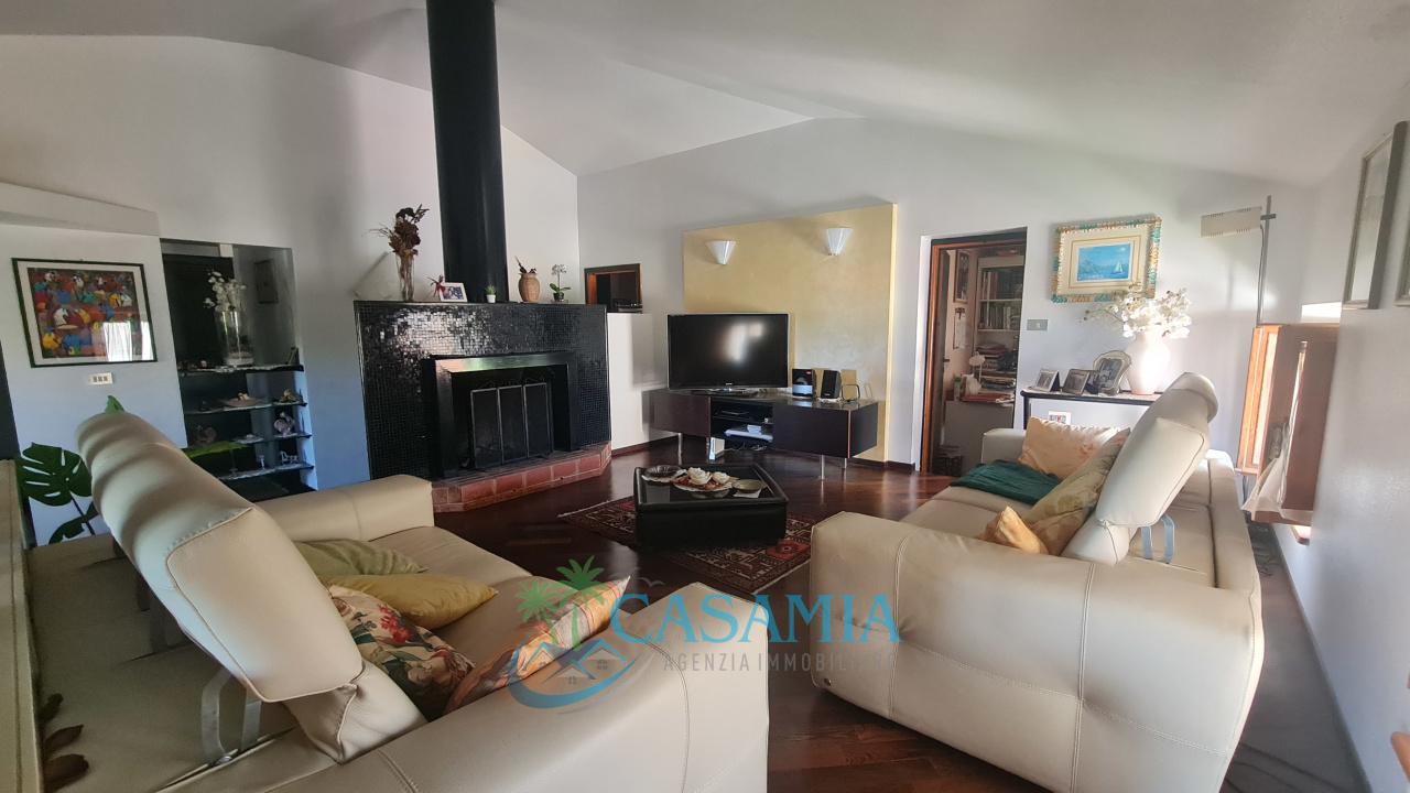 Appartamento in vendita a Falconara Marittima