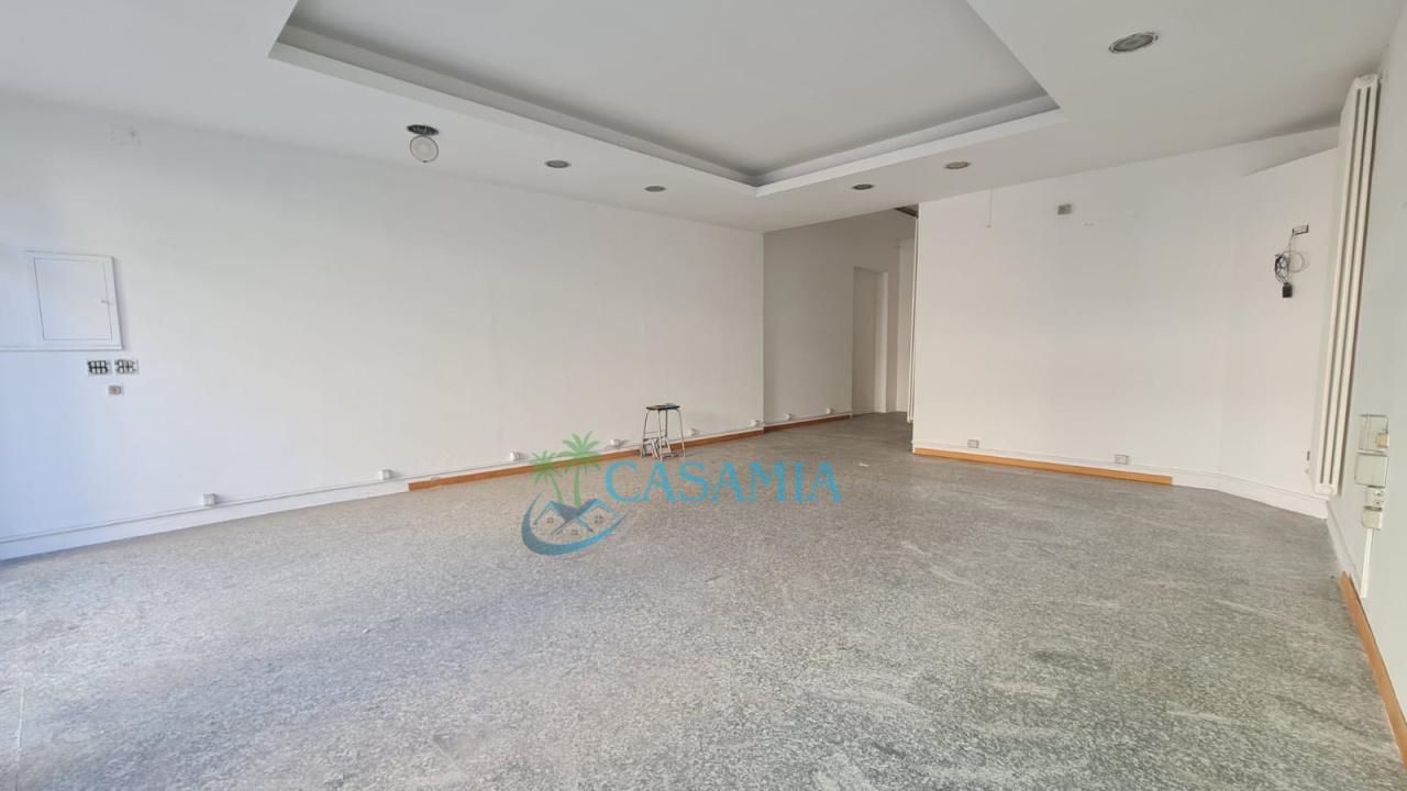 Negozio in vendita a Sant'Egidio Alla Vibrata