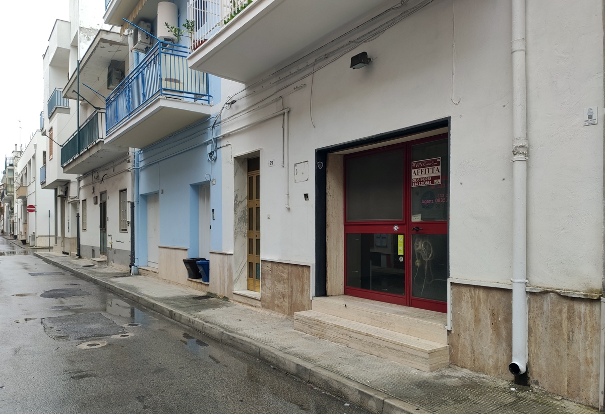 Locale commerciale in affitto a Bernalda