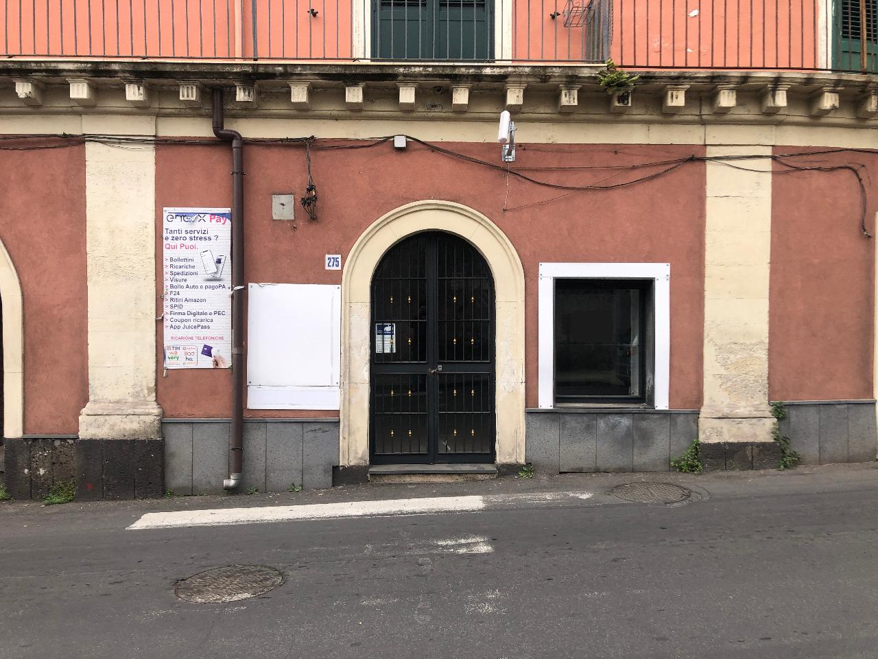 Locale commerciale in affitto a Tremestieri Etneo