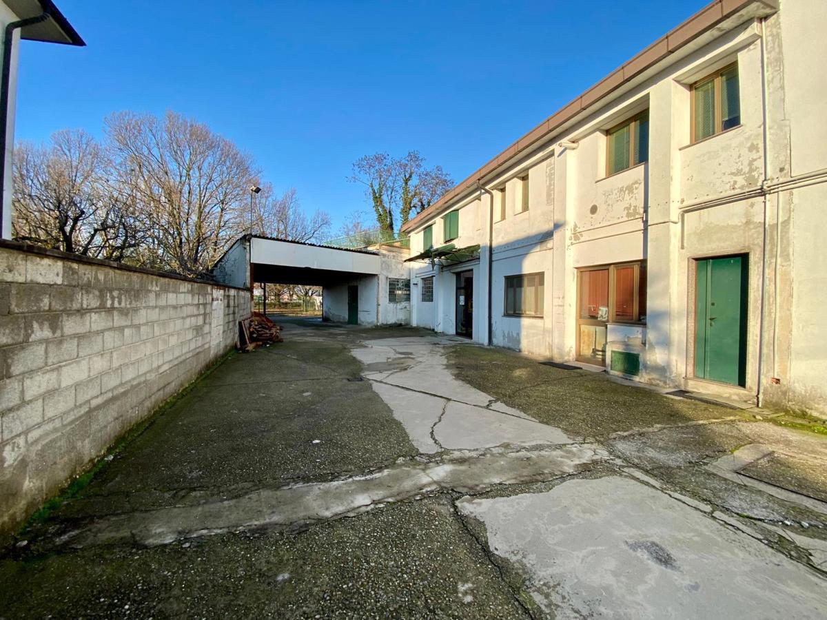 Capannone in vendita a Cremona