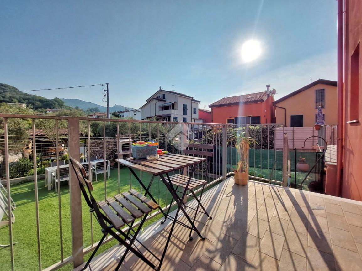 Casa indipendente in vendita a Santo Stefano Di Magra