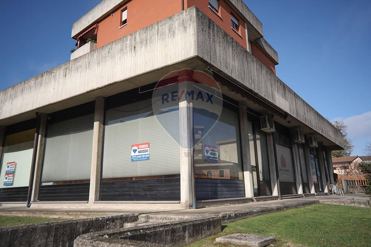 Negozio in vendita a Cerea