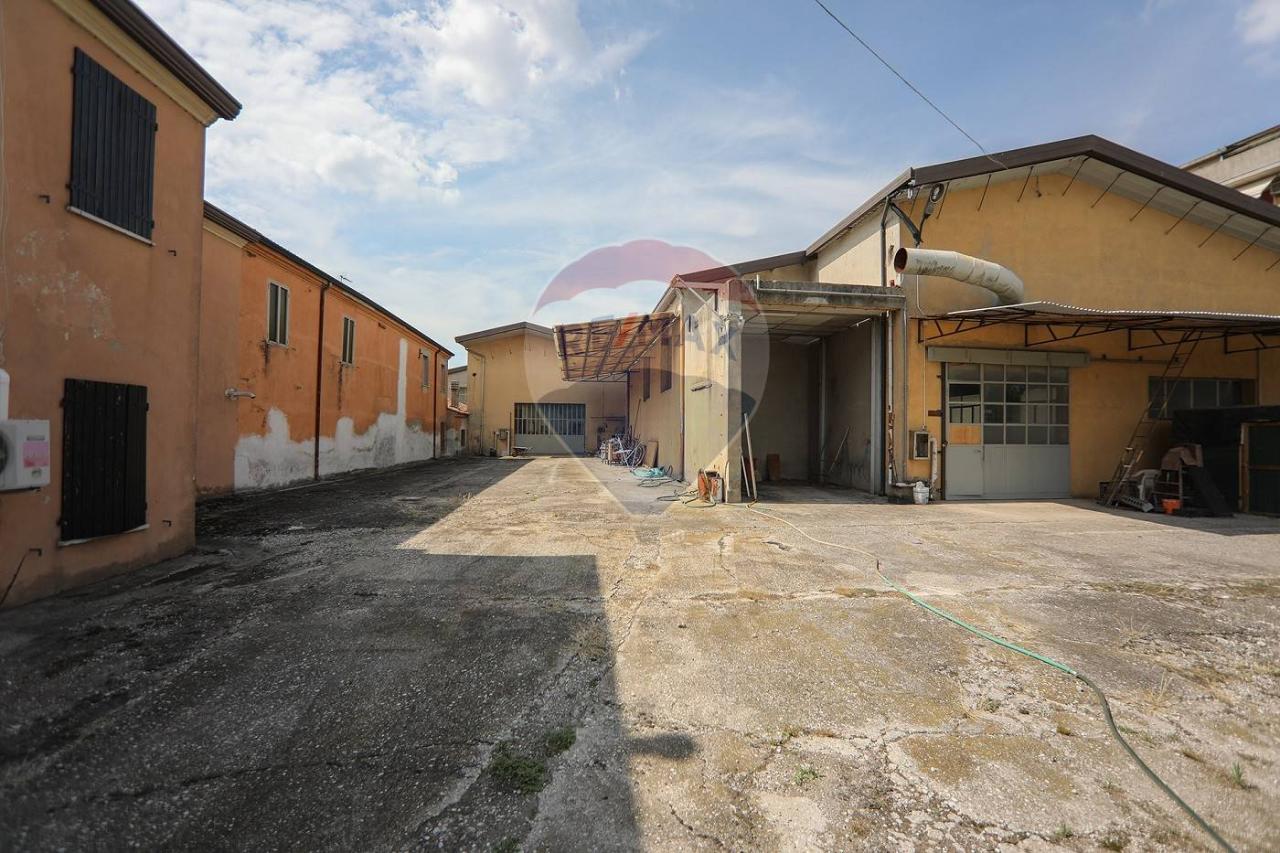 Capannone in vendita a Casaleone