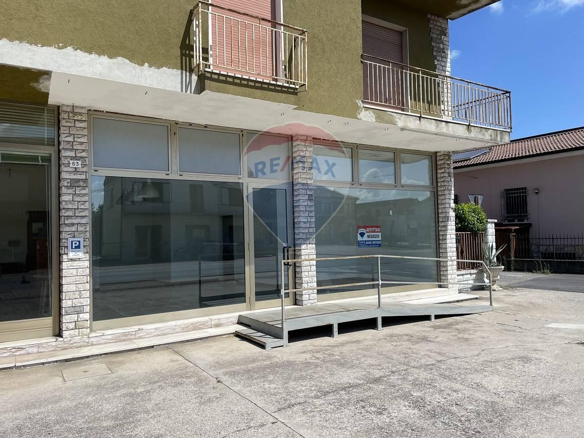 Negozio in affitto a Sanguinetto