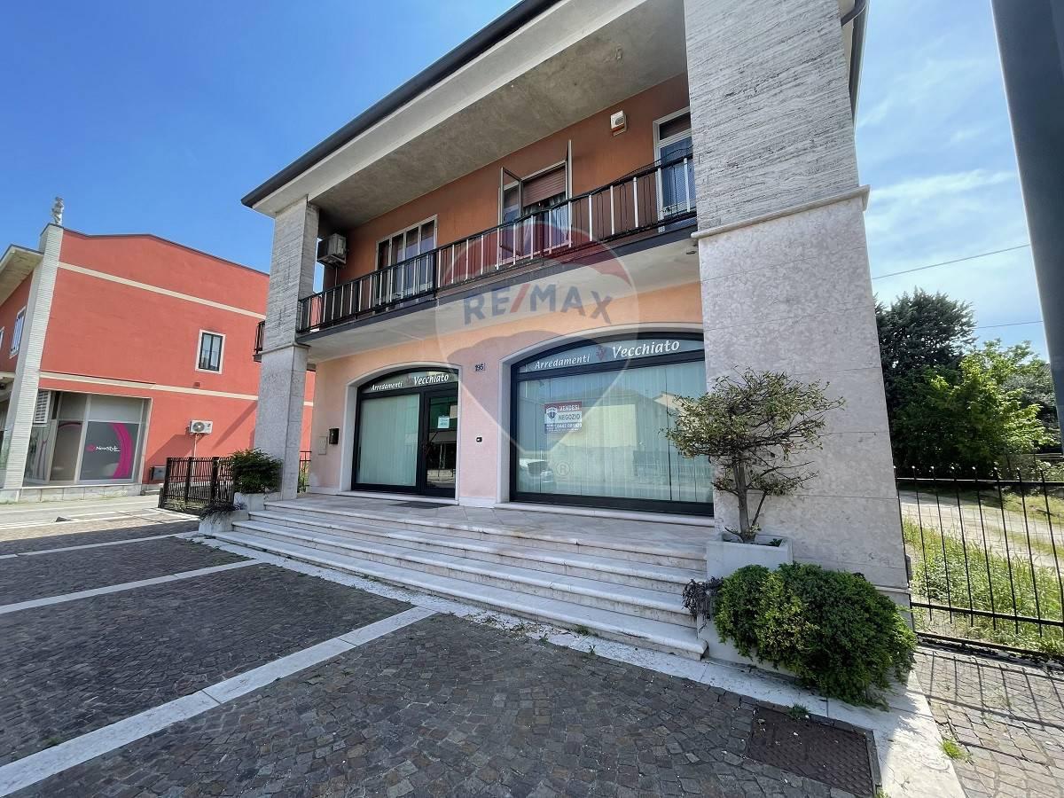 Negozio in vendita a Bovolone