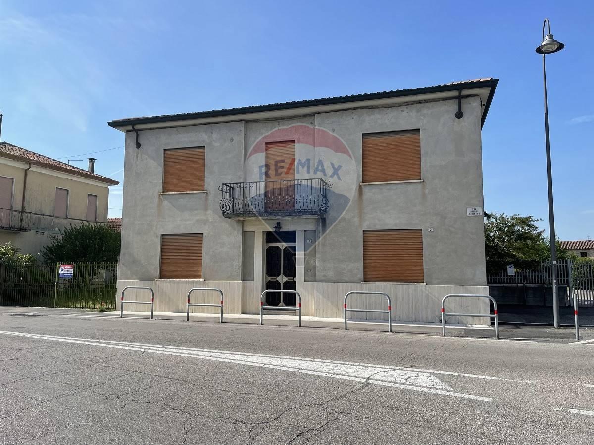 Casa indipendente in vendita a Terrazzo