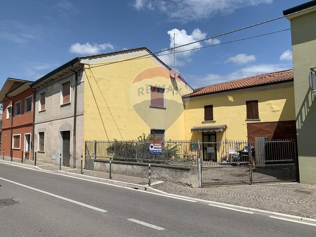 Casa indipendente in vendita a Concamarise
