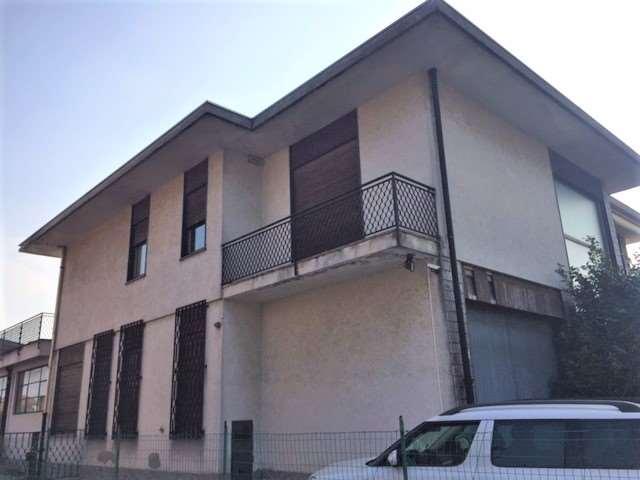 Villa unifamiliare in vendita a Oleggio