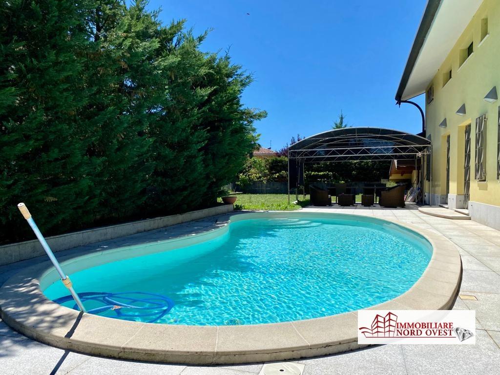 Villa in vendita a Inveruno