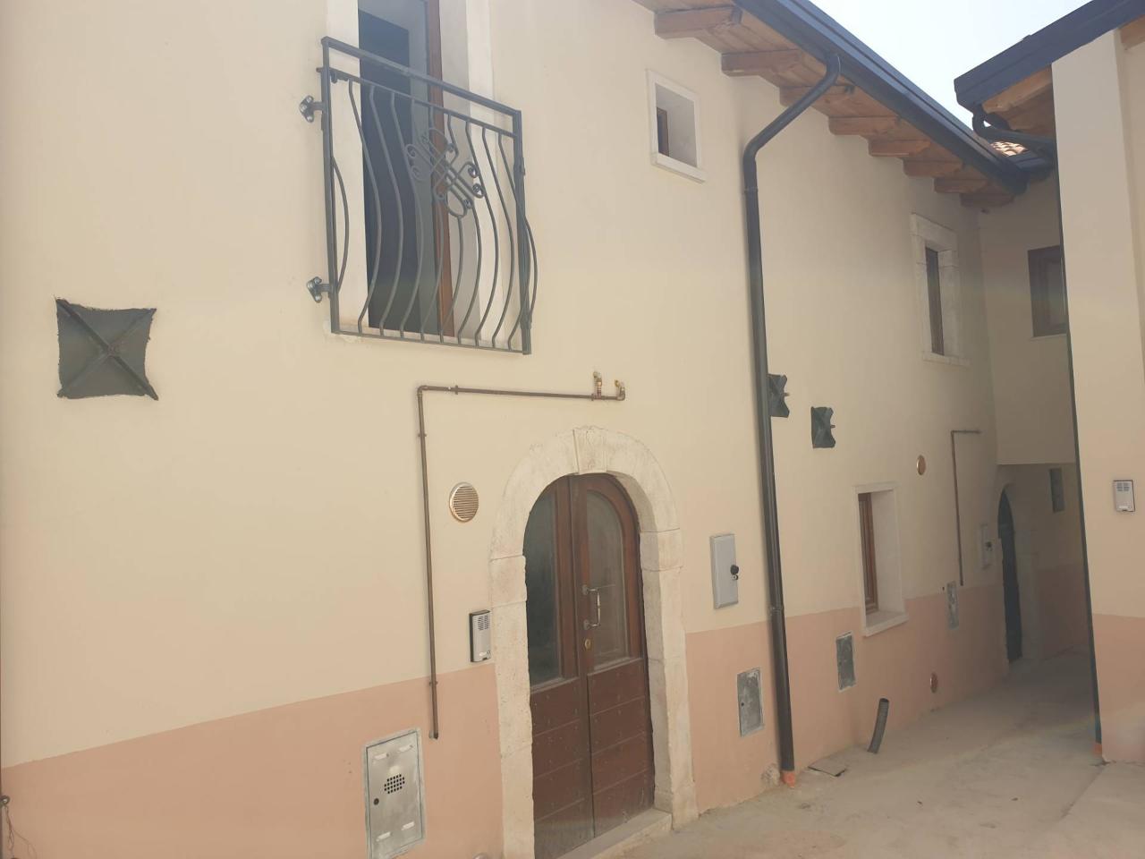 Casa indipendente in affitto a L'Aquila