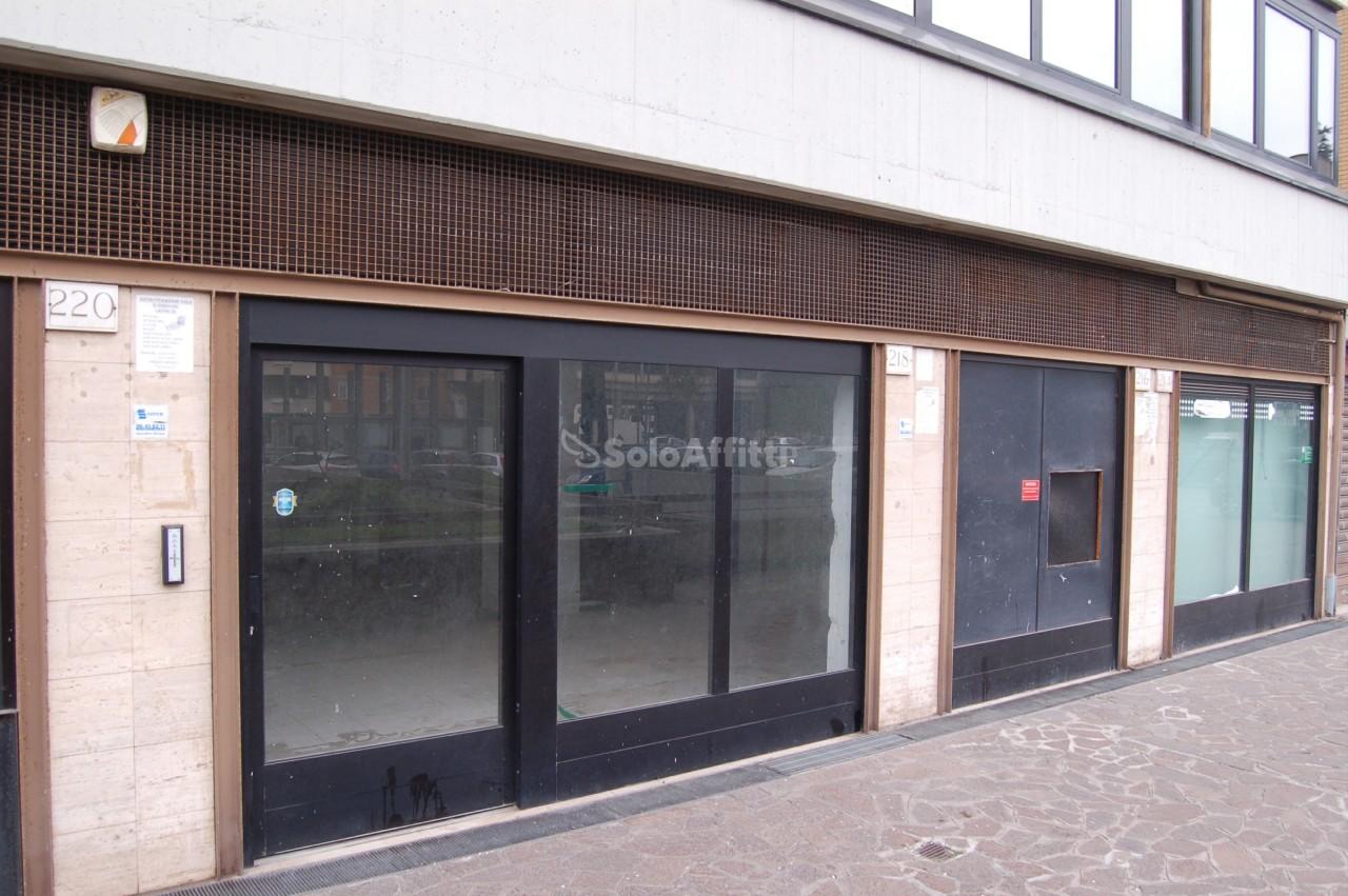 Negozio in affitto a Roma