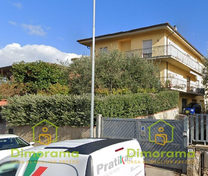 Garage - Autosilos - Parcheggio in vendita a Monsummano Terme