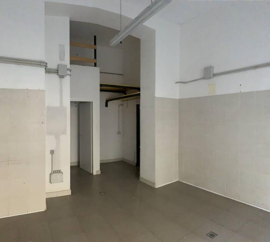 Negozio in affitto a Milano