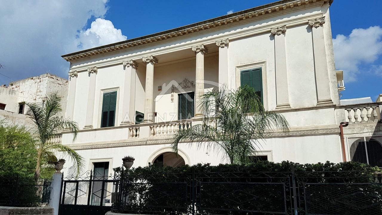 Villa in vendita a Racale