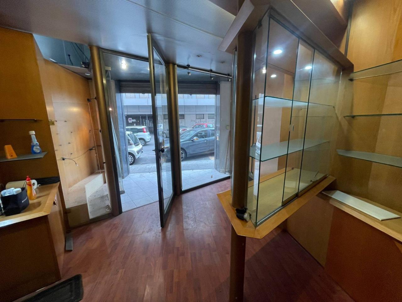 Negozio in vendita a Cagliari