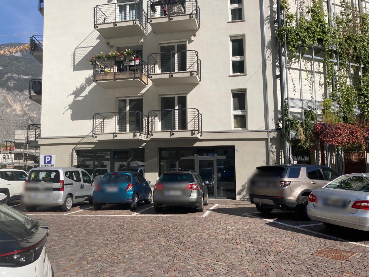 Esercizio commerciale in vendita a Mezzolombardo